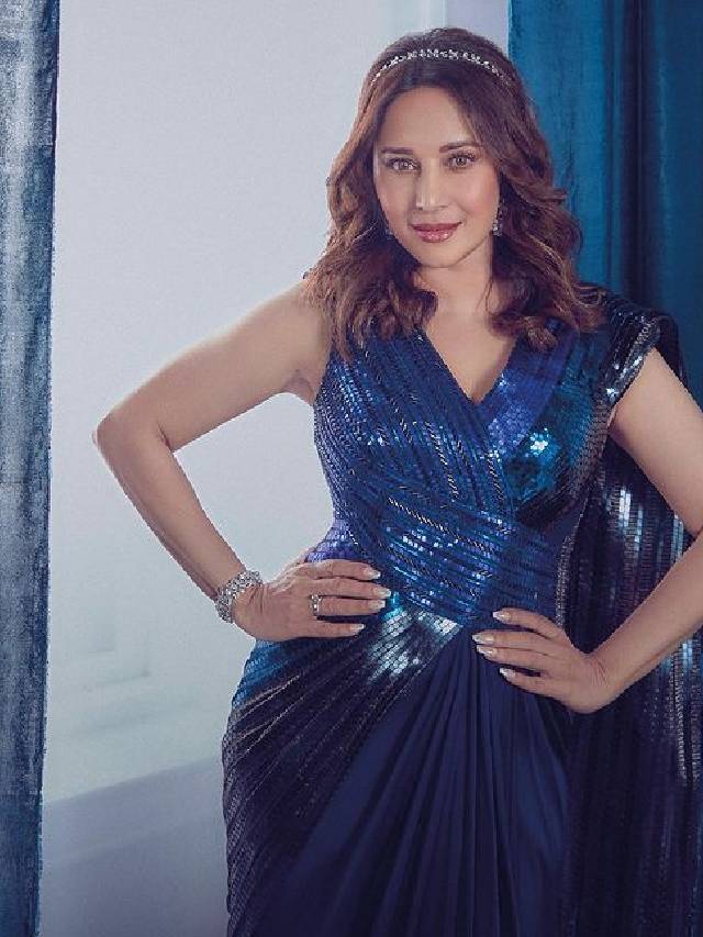 Madhuri Dixit looks beautiful in orange and blue saree see pics | साड़ी ...