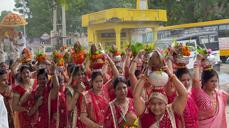 Jalore birth anniversary of Maharaja Agrasen Agrawal Samaj took out the ...