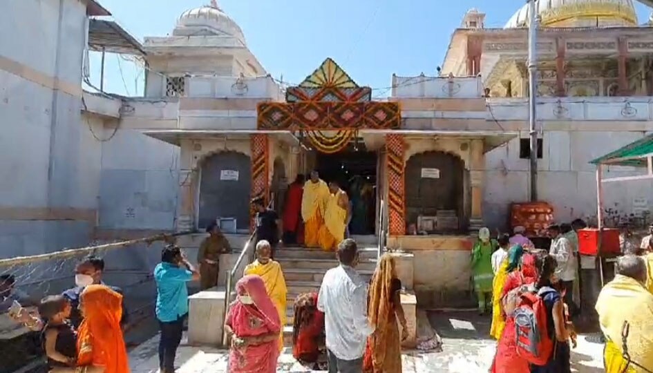 Karauli: Navratri begins in Kaila Devi temple various religious ...