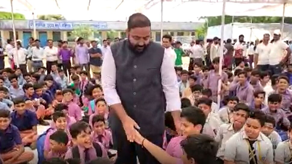 Saurabh Swami became the collector of children many things happened for ...