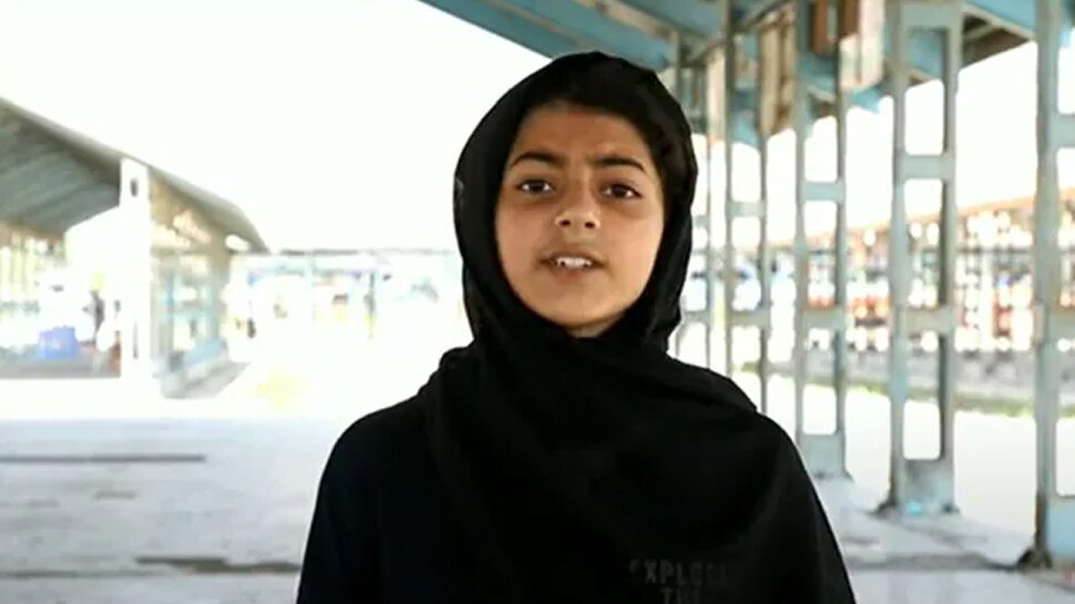 Kashmir 10 year old girl Aqsa Masrat became social media sensation know ...