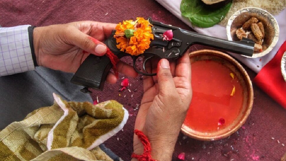 Dusshera 2022 vijayadashami shastra puja vidhi know shubh muhurat puja ...