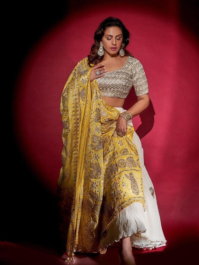 Huma Qureshi looking pretty in traditional lehenga see pics | 36 साल की ...