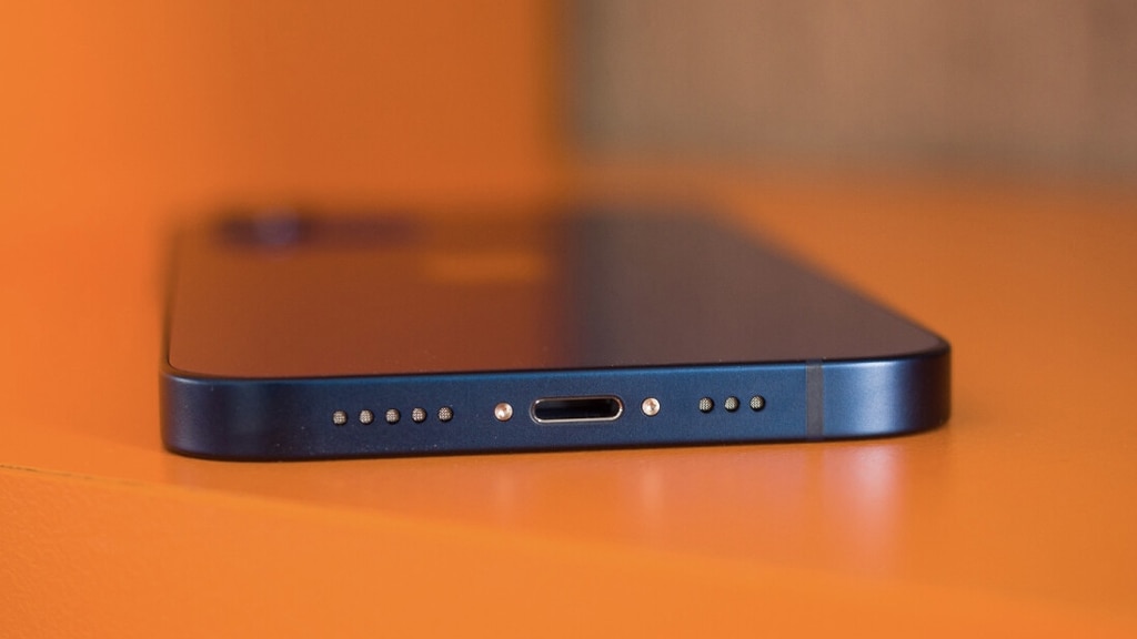 USB Type-C Port iPhone Apple iPhone required to use USB Type-C by 2024 ...