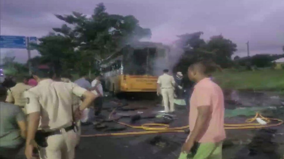 Maharashtra Nashik Bus Caught Fire Bus Accident Aurangabad | Fire in ...
