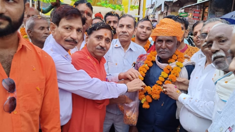 Bari On the occasion of Valmiki Jayanti a grand procession was ...