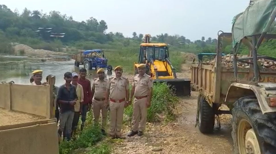 Dungarpur Sagwara Police action against illegal gravel mining seized ...