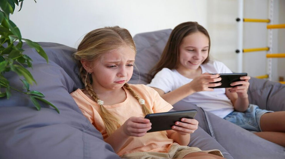 how to stop child mobile phone addiction Parenting Tips | Mobile ...