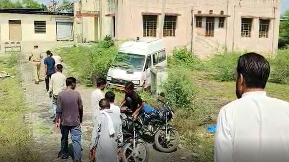 Kota Ramganj Mandi Driver dies after falling from truck fathers shadow ...