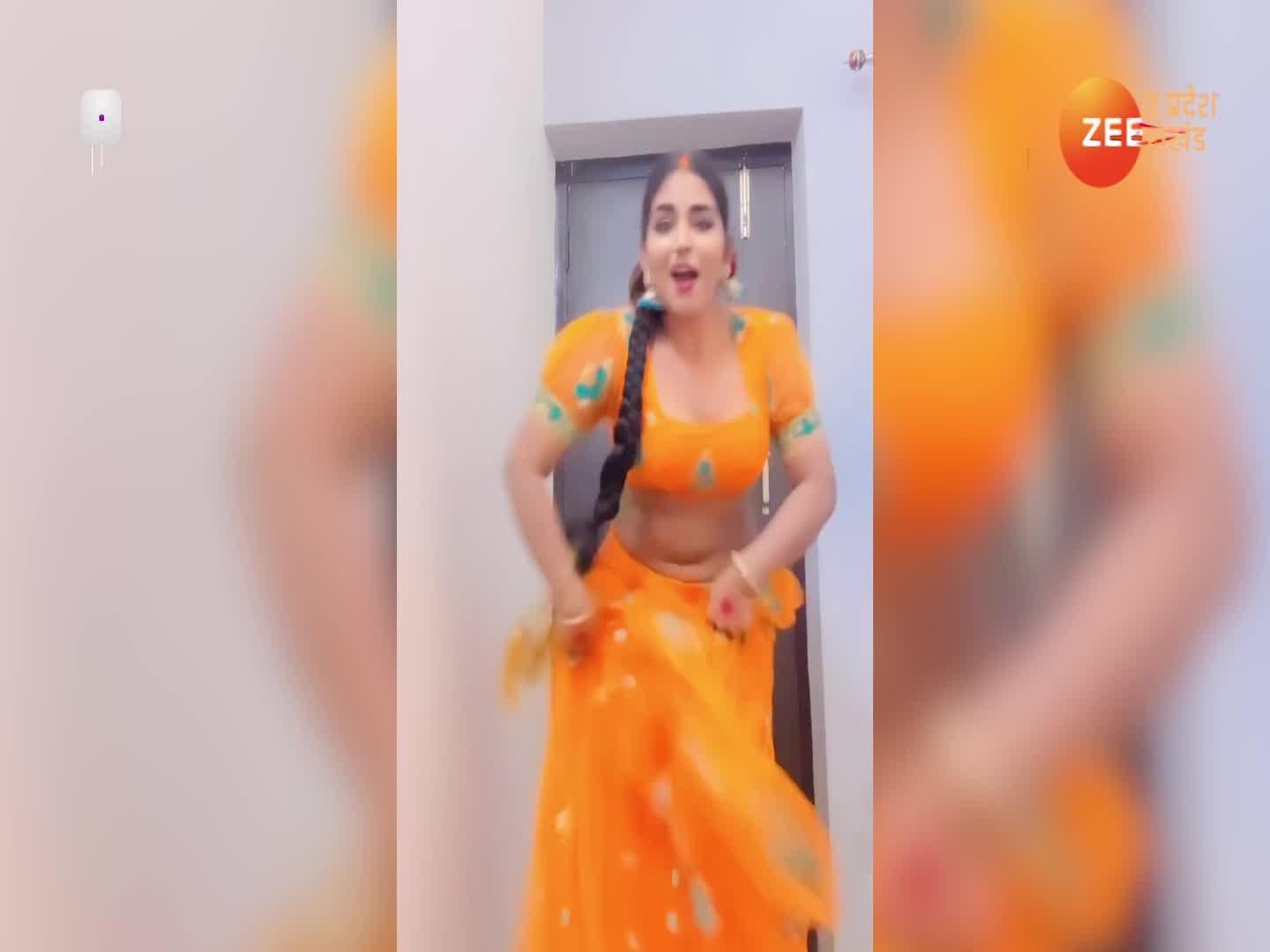 Bhojpuri Hot Actress Saba Khan Shandar Dance on pawan Singh Trending Bhojpuri Song Laal Ghagra ...