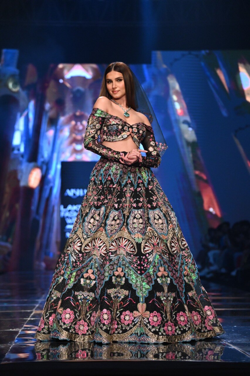 Lakme fashion Week day 4 ananya panday, sania mirza, aditi rao hydari ...