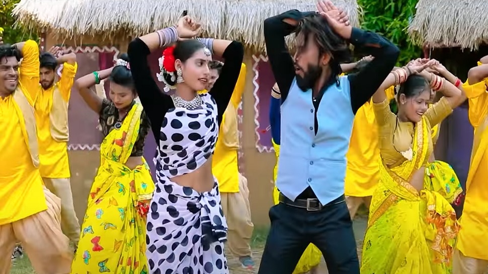 Bhojpuri Song Priyanka Singh new song Sonata Ke Ghadi Diya Du Piya ...
