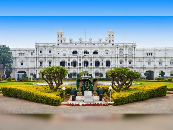 Rani Laxmibai entry in gwalior jai vilas palace scindia gave strong ...