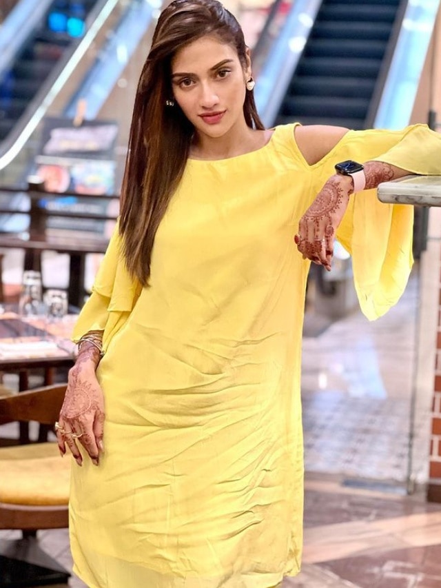 TMC Sansad and Bengali Actress Nusrat Jahan Bold look in bralette top ...