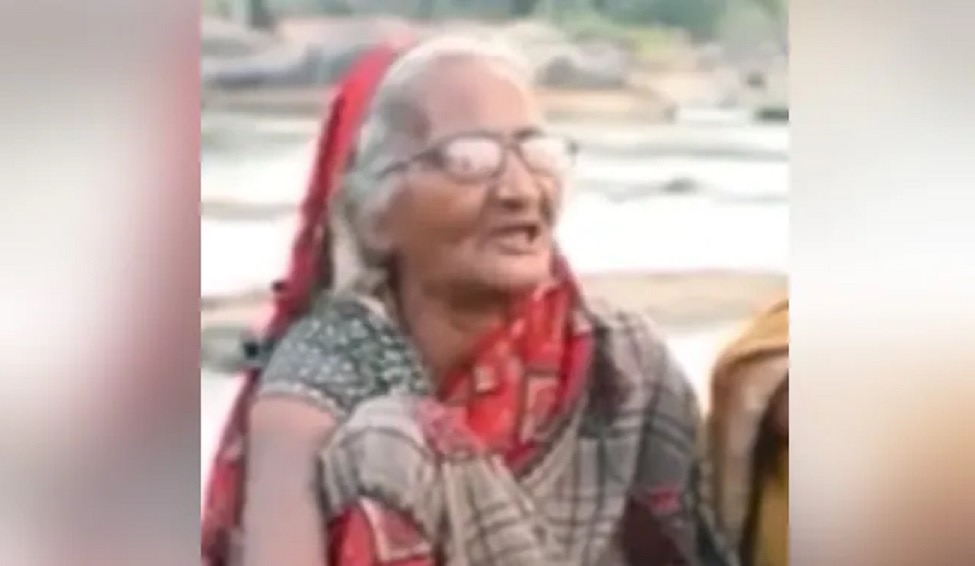 dadi playing harmonium and singing golden melody people says you are ...