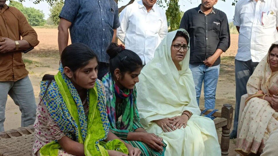 Industries Minister Shakuntala Rawat celebrated Diwali with orphan ...