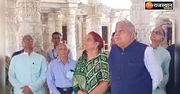 Pindwara Abu Vice President Jagdeep Dhankhar admires the sculpture of ...