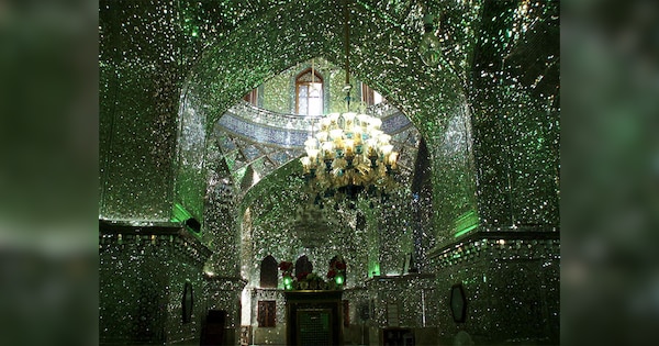Iran s Chirag Shah Dargah history in hindi structure and photos | ईरान ...