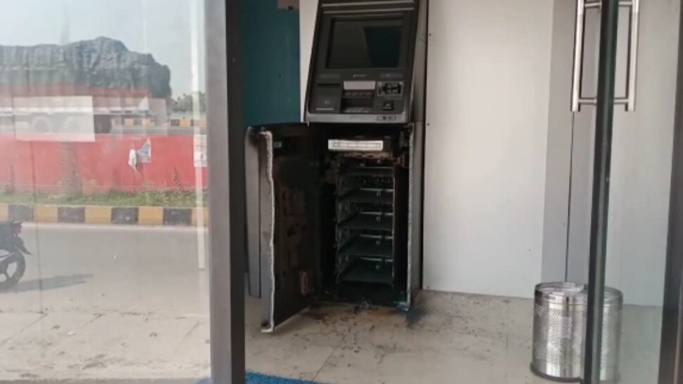The thieves took away the ATM machine, the incident was only 500 meters ...