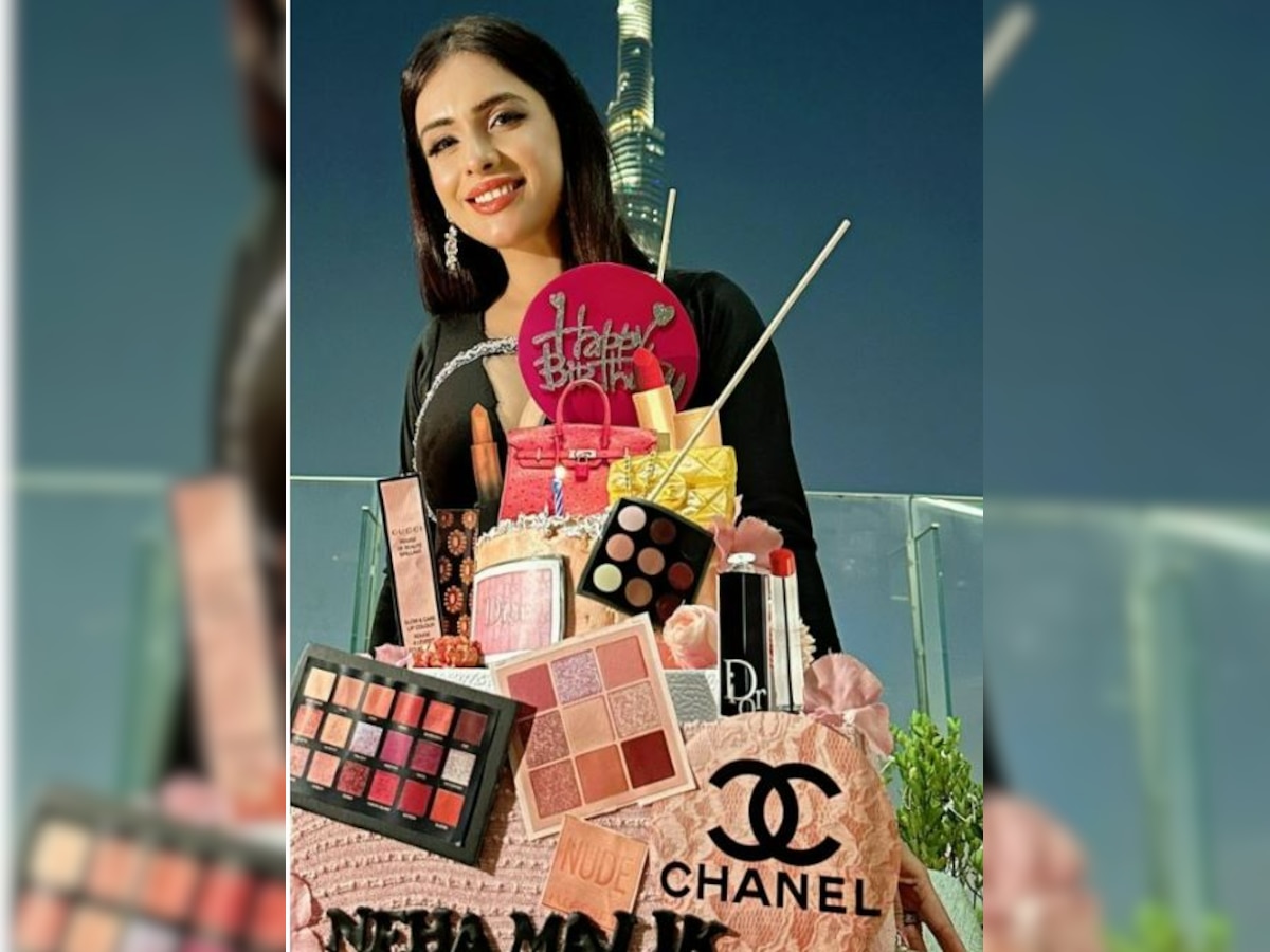 Neha Malik celebrated her birthday in front of Burj Khalifa in Dubai ...