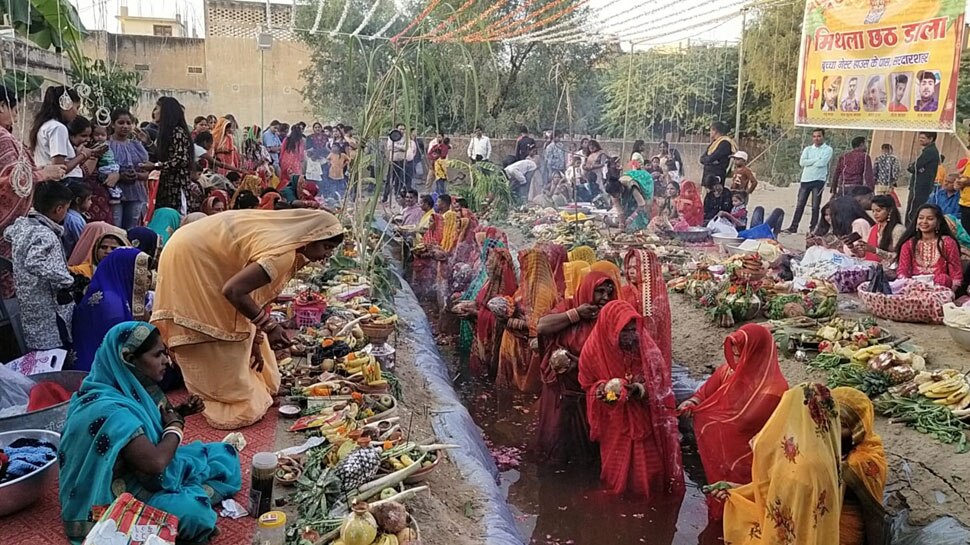 Sardarshahar news Bihari brothers worship Chhathi Mai with pomp ...
