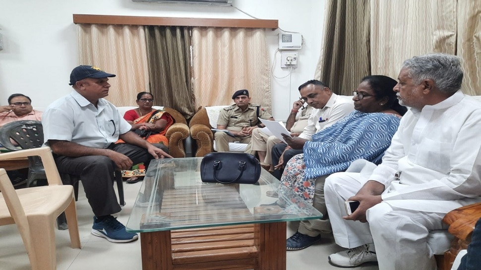 State Commission for Women chairperson Rehana Riaz said officers should ...