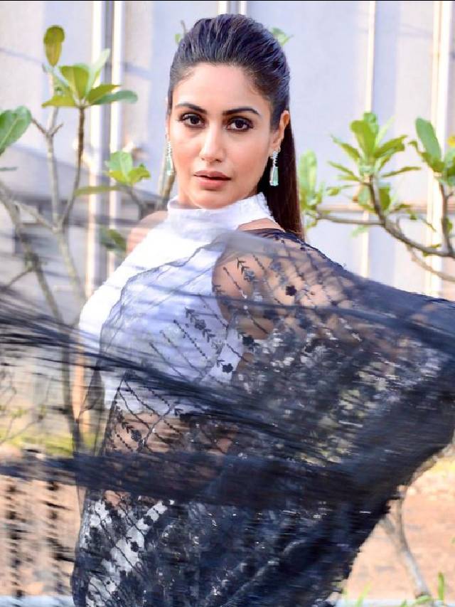 surbhi chandna looks gorgeous in saree see pics | सुरभि चंदना ने साड़ी ...