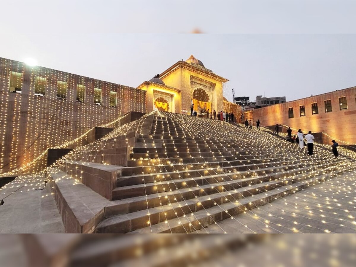 Dev Deepawali 2022 kashi vishwanath dham decorated with diyas flowers ...