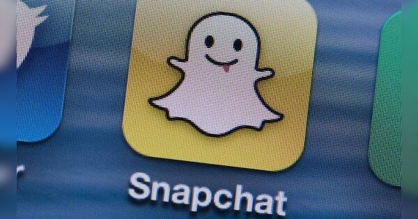 Snapchat is giving you a chance to earn 40 lakhs every month just have ...
