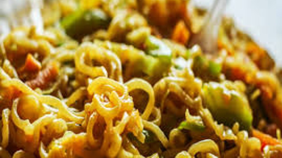 How Maggi forces you to eat and you become addicted Know About Maggi ...