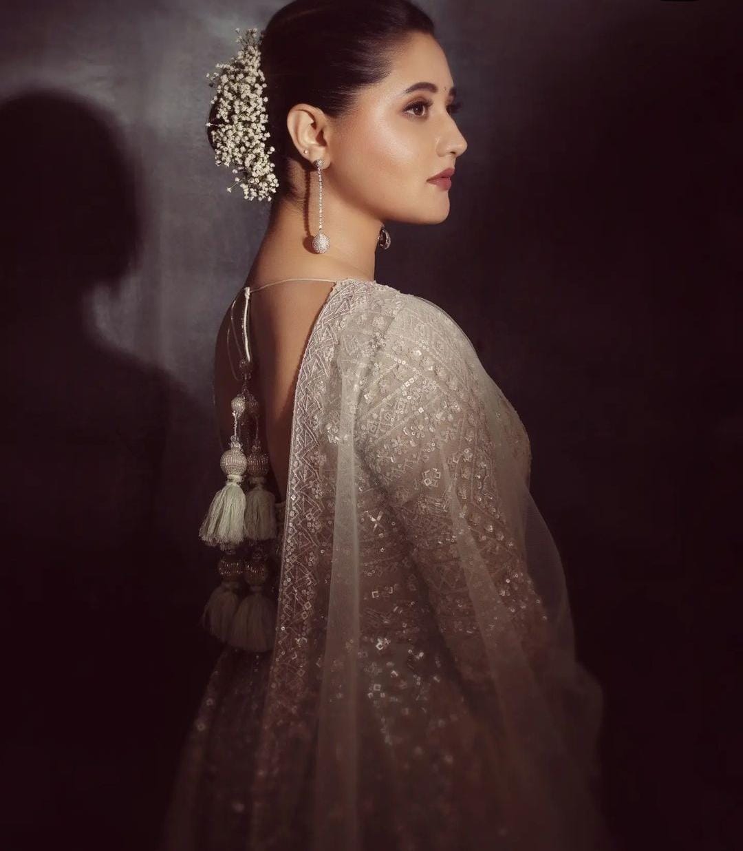 Bhojpuri Actress Rashmi Desai Shared Anarkali Suit Killer Bold Pose ...