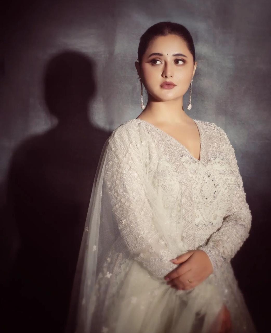 Bhojpuri Actress Rashmi Desai Shared Anarkali Suit Killer Bold Pose ...