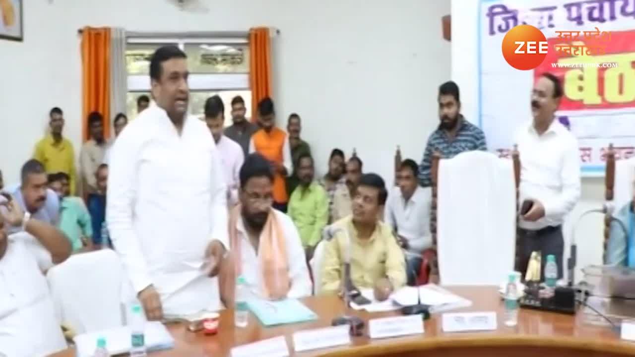 Unnao BJP MLA Scolded IAS IPS DM CDO Officers in Jila Panchayat Baithak ...