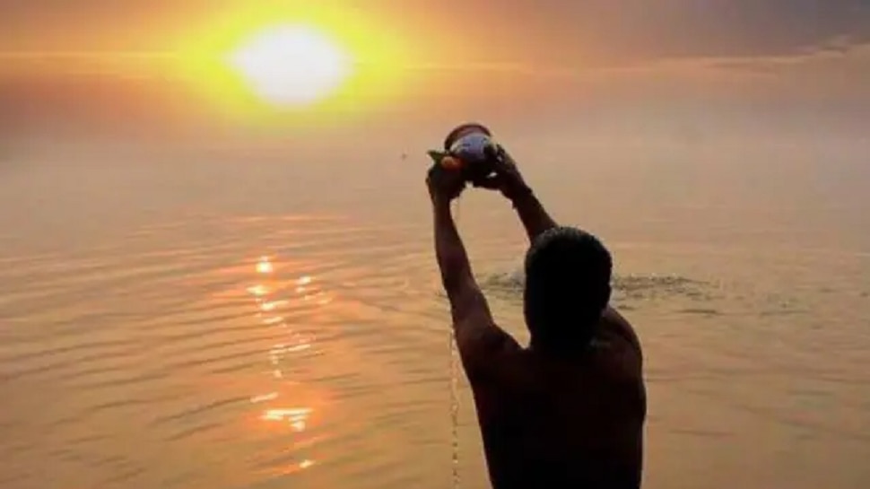 Do this special work on Margashirsh Sunday offer water to Sun God with ...