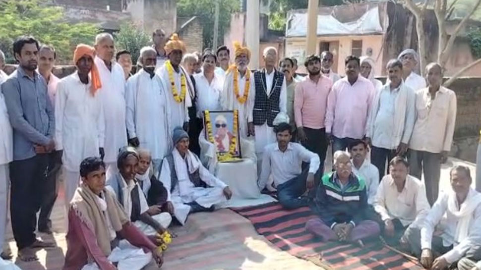 Alwar Chamanlal district and Hiralal city president of Dhanka tribe ...