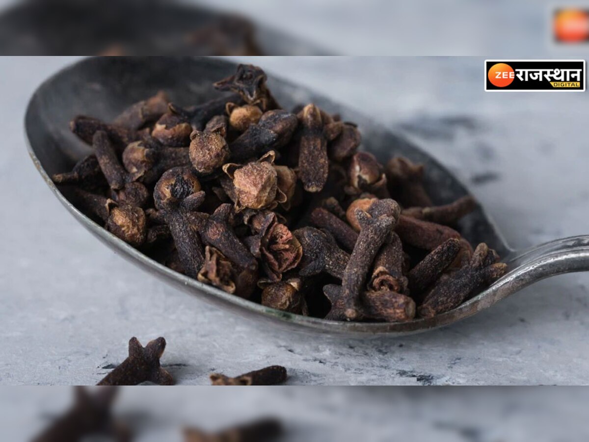 Burn only one thing with clove you will get rid of every problem | लौंग ...