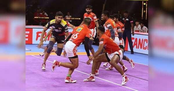 PKL 9 Bengaluru Bulls again became table topper after defeating Gujarat ...
