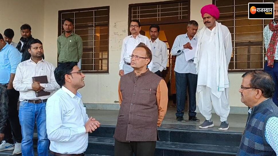 Baseri news Collector held review meeting regarding electricity and ...