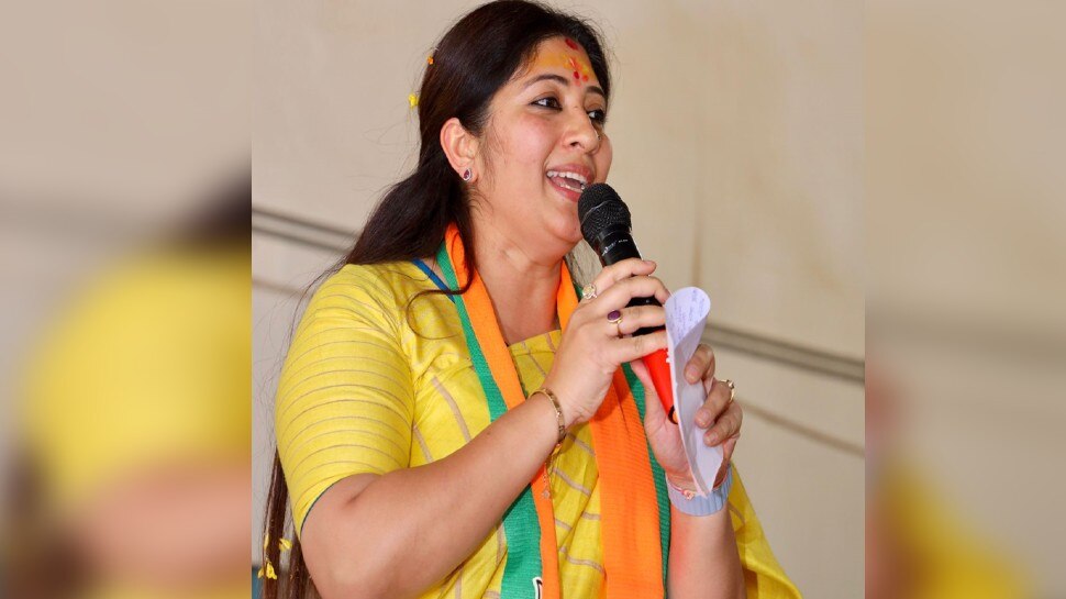 BJP has given important responsibility to Deepti Rawat in Gujarat elections | Gujarat Election ...