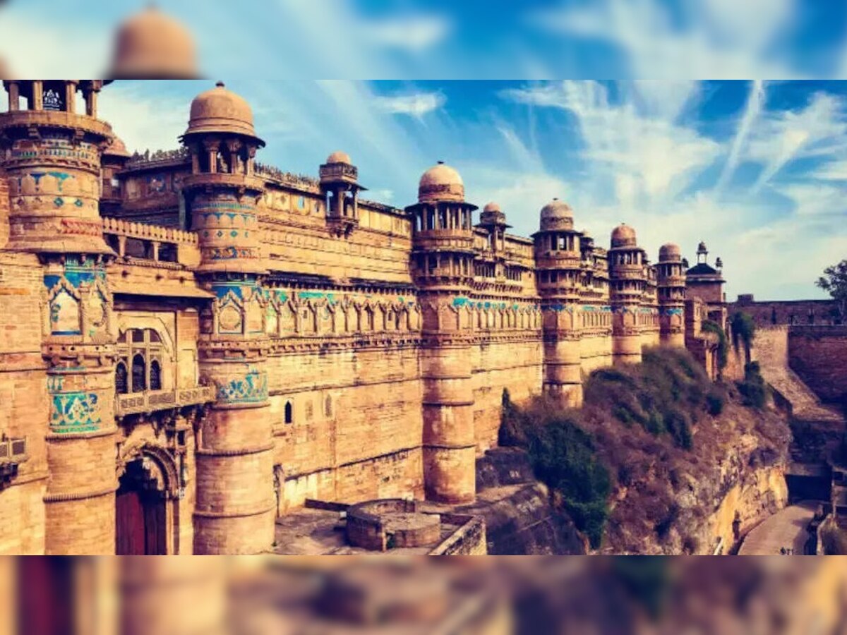 top 10 famous tourist places in Gwalior with family friends couples ...