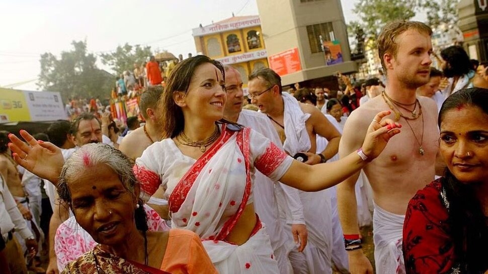 these are international celebrities who are following hinduism ...