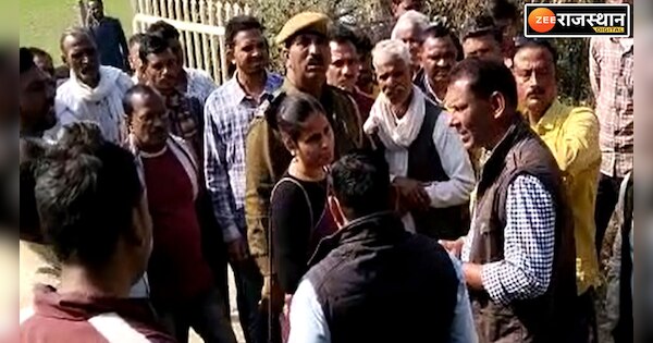 Anta News Baran Farmers climbed on power pole at power grid station for ...