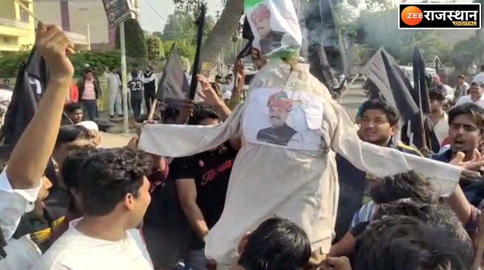 Alwar News cemetery land issue caught Meo Muslim society burnt effigy ...