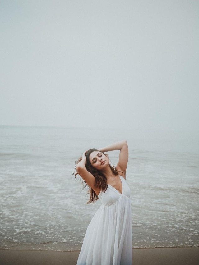 Donal Bisht beach look in white and blue gown Bold photos went viral ...