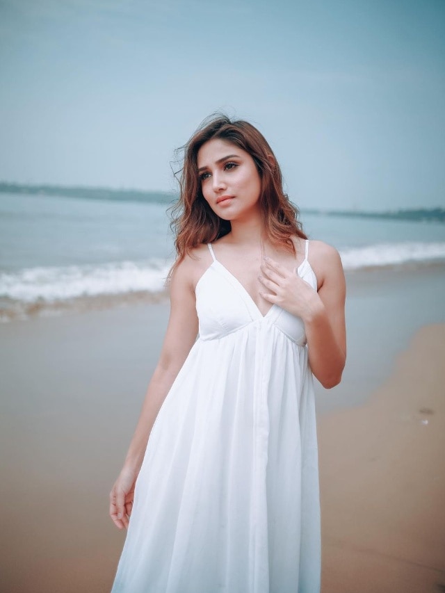 Donal Bisht beach look in white and blue gown Bold photos went viral ...