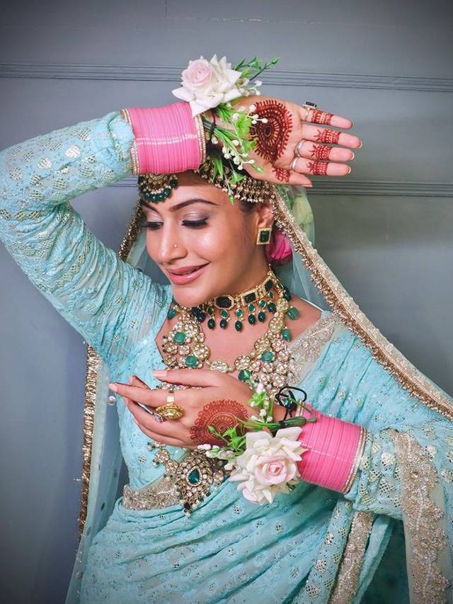 Surbhi Chandna share Stunning Pics As Bride see her saree looks | सुरभि ...