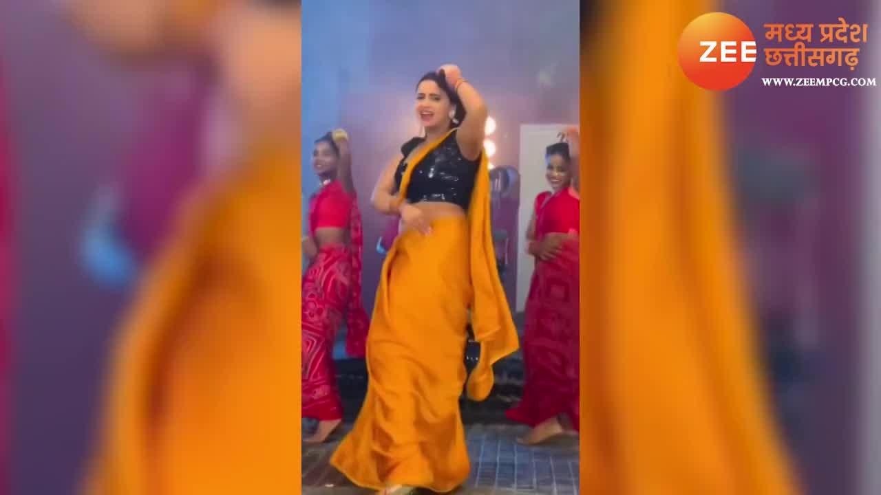 viral bhojpuri actress nilam giri dance video bold fiqure see salt ...