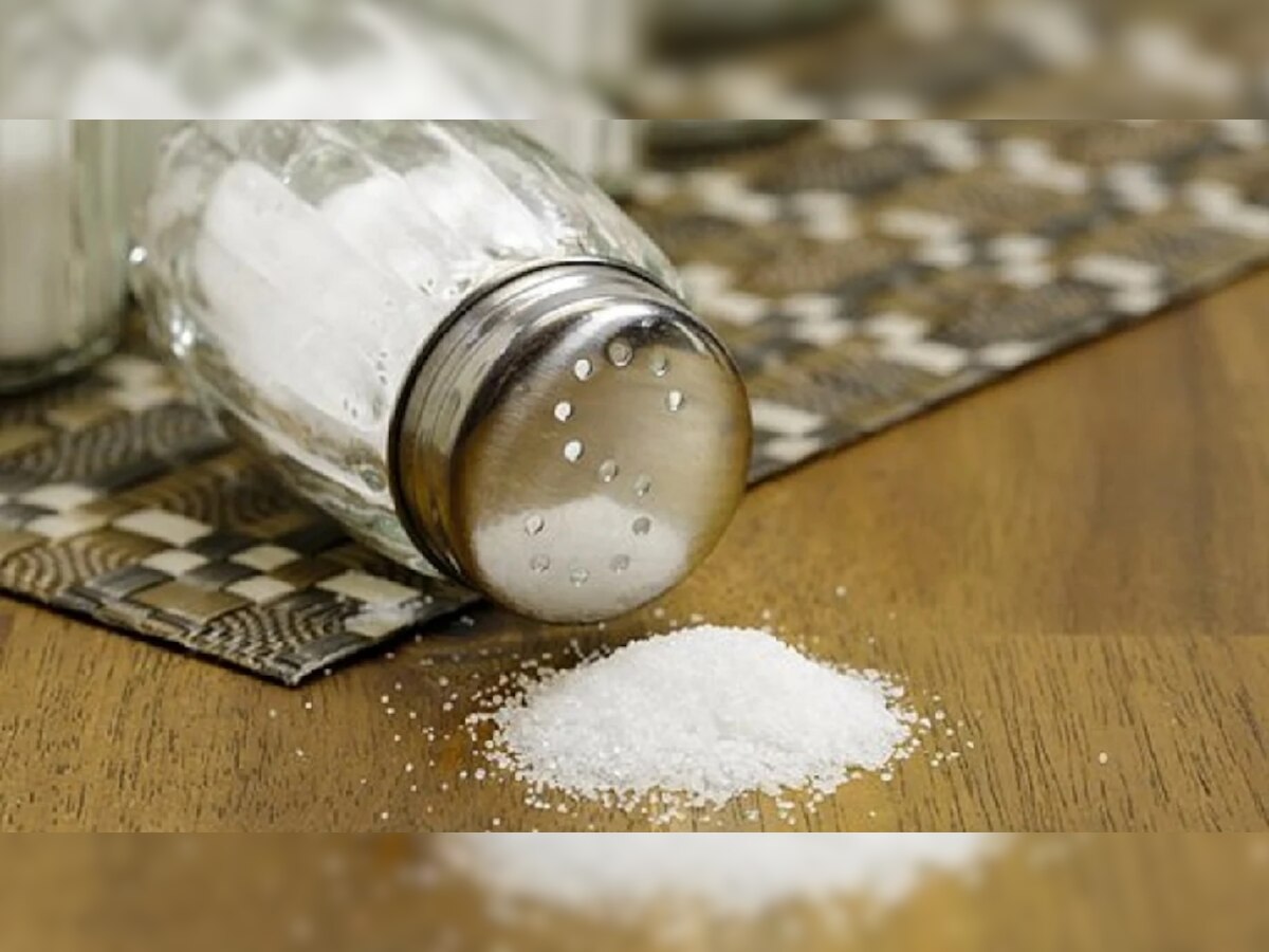 namak ke totke salt benefits fayde vastu upay totake najar utarne ke ...