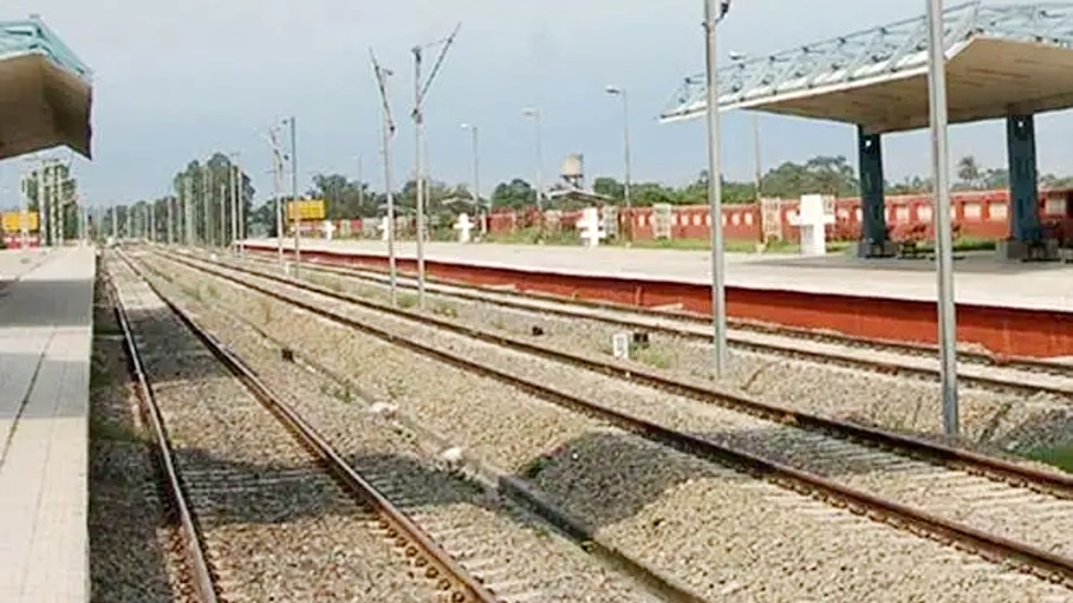 cost of laying one kilometer railway track also know about expence of ...