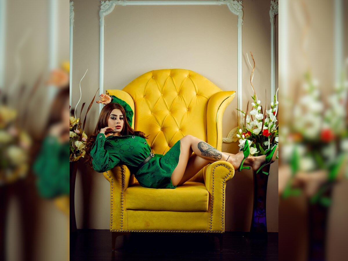 Anveshi jain, abha paul to flora saini hot and sexy actress of OTT ...